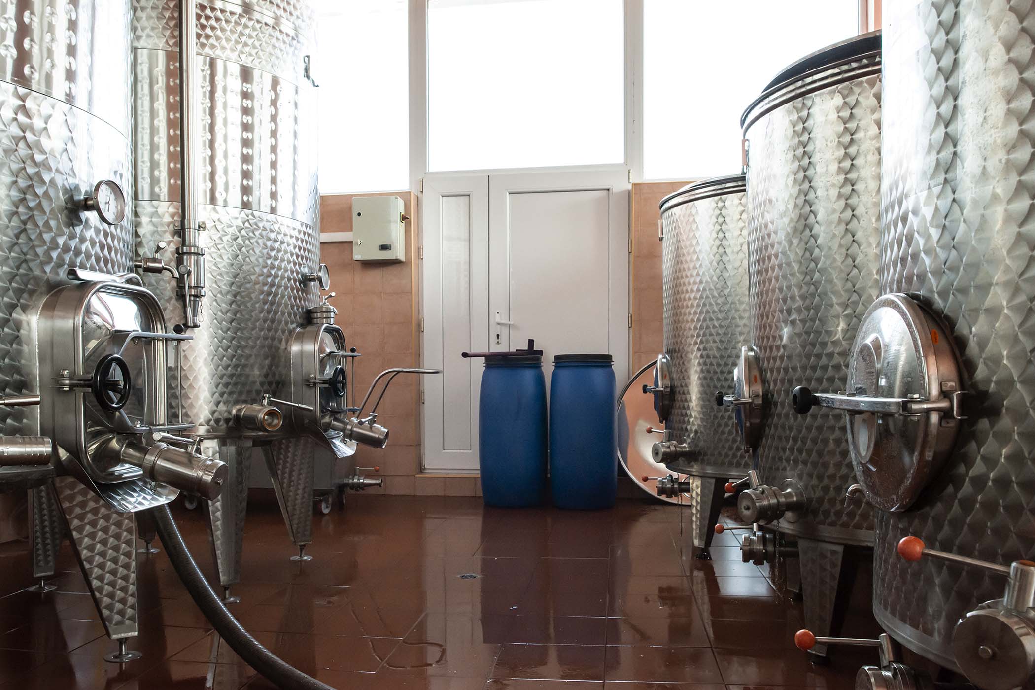 Paradis Wine & Spirits